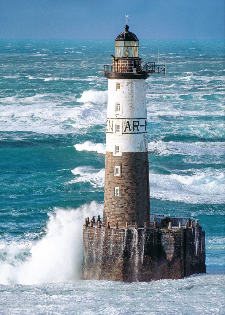 Toile "Le phare d'Ar Men, Bretagne" par Philip Plisson • EI. Philip ...